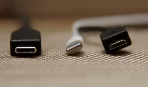 USB-C和Type-C有什么区别，是一样的吗？都可以使用吗？谢谢-百度经验