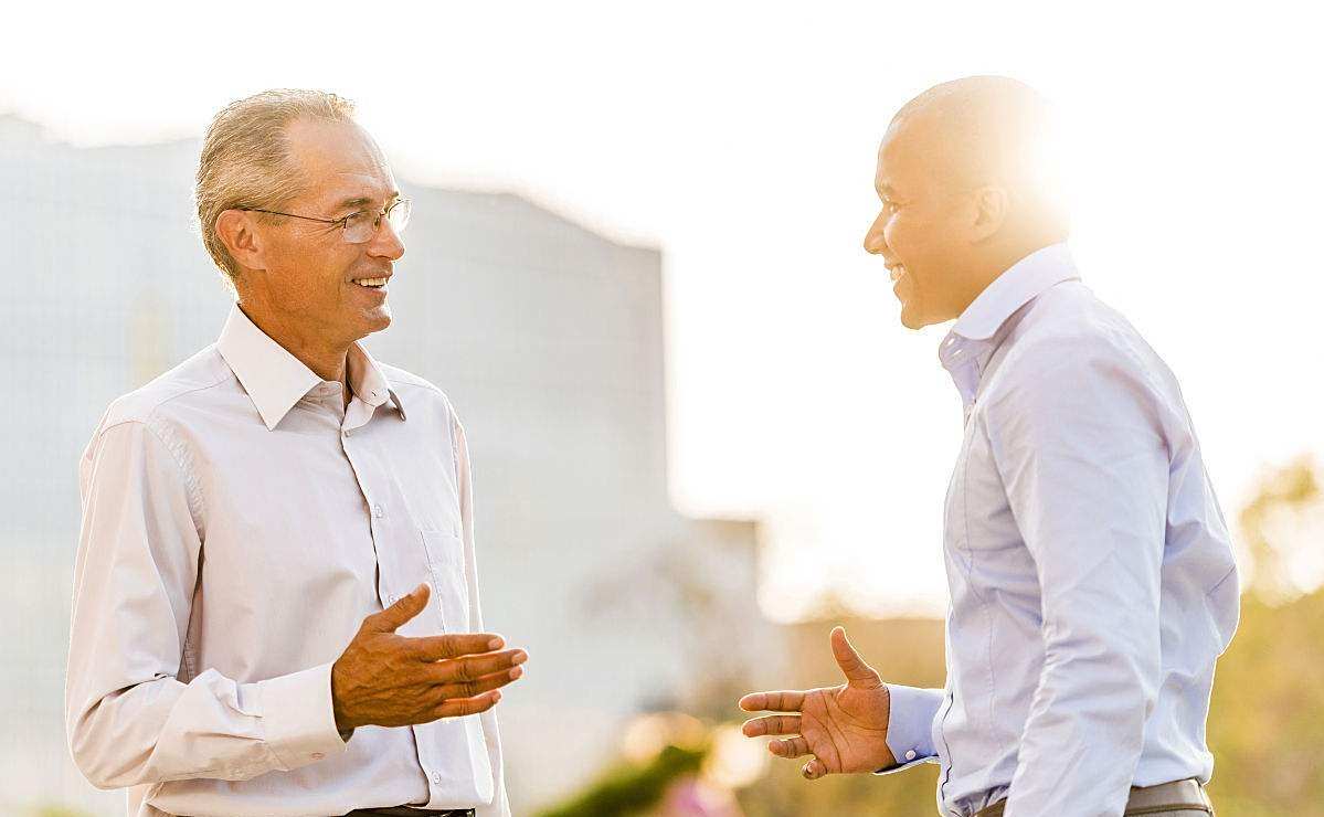 talk with sb 和 talk to sb 的区别-百度经验