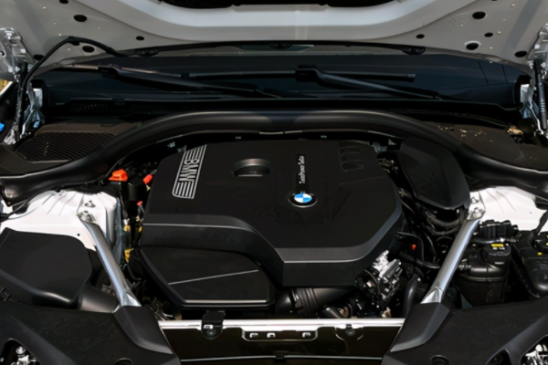 宝马525li落地多少钱_一点知道